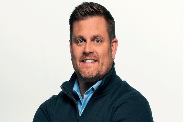 Americas - UnitedHealthcare CEO Brian Thompson Shot Dead in Midtown NYC ...