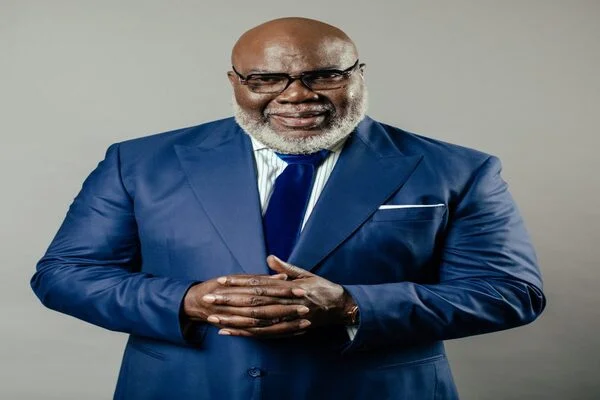 Americas - Bishop T.D. Jakes Suffers Health Scare During Sermon, Now Stable | Nigerian Bulletin ...