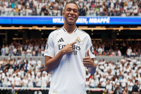 Europe - Real Madrid Wins Super Cup: Mbappé Scores on Debut, Los Blancos Defeat Atalanta 2-0 ...
