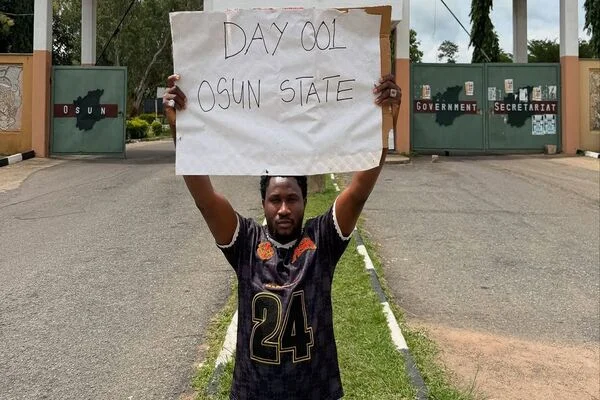 Nigeria - Nasboi to Kneel Across Nigeria’s 36 States Begging for Davido ...