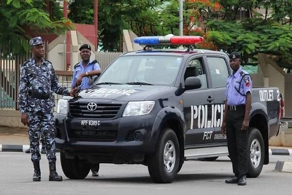 Nigeria - Nigeria Police Arrest PIDOM for Cyber Crimes and Document ...