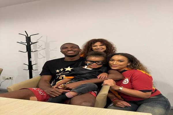 Nigeria - Victor Osimhen Shares Rare Family Photo Amid Al Hilal ...